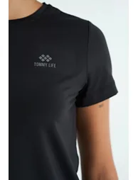 TOMMY Women's relaxed crew neck T-shirt with side slits Tommy Life ...